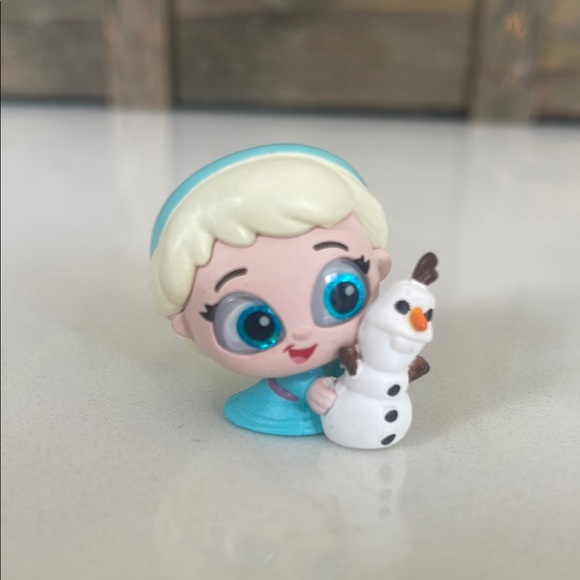 Disney | Toys | Disney Doorables Elsa Young | Poshmark